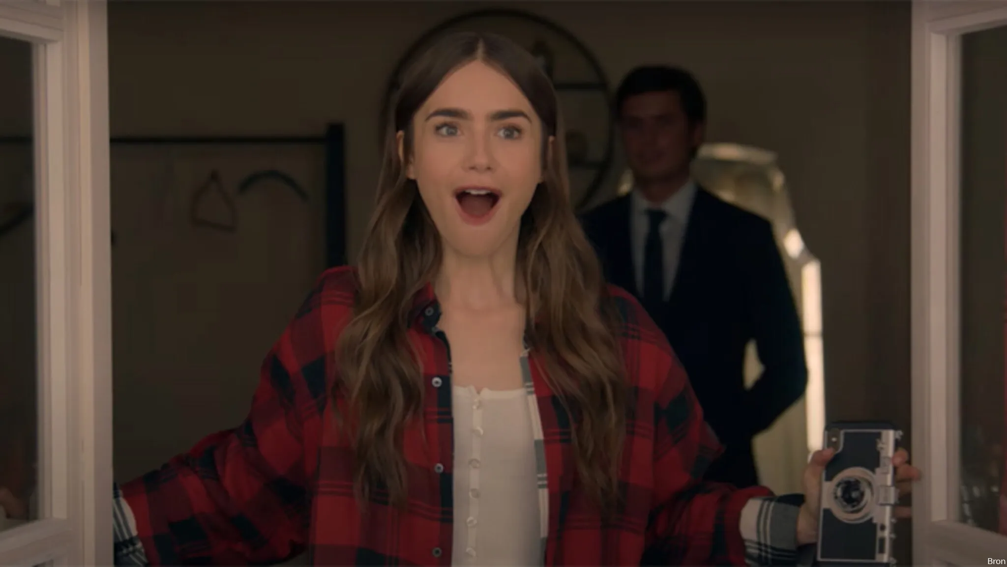 Emily in Paris fans opgelet: dit zijn de eerste beelden - en ... Emily in Paris fans opgelet: dit zijn de eerste beelden - en ...